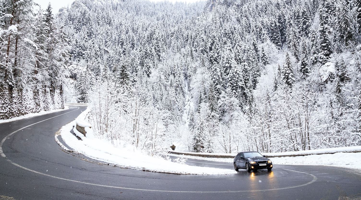 A Complete Guide to Driving in the Winter - AUTOMOTIVESBLOG
